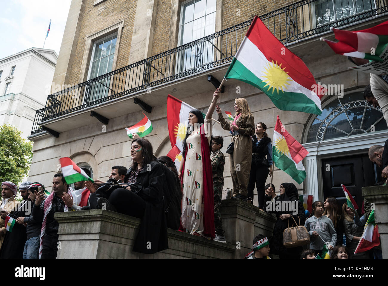 Kurdistan referendum Supporting Kurdistan referendum in London. Kurdish ...