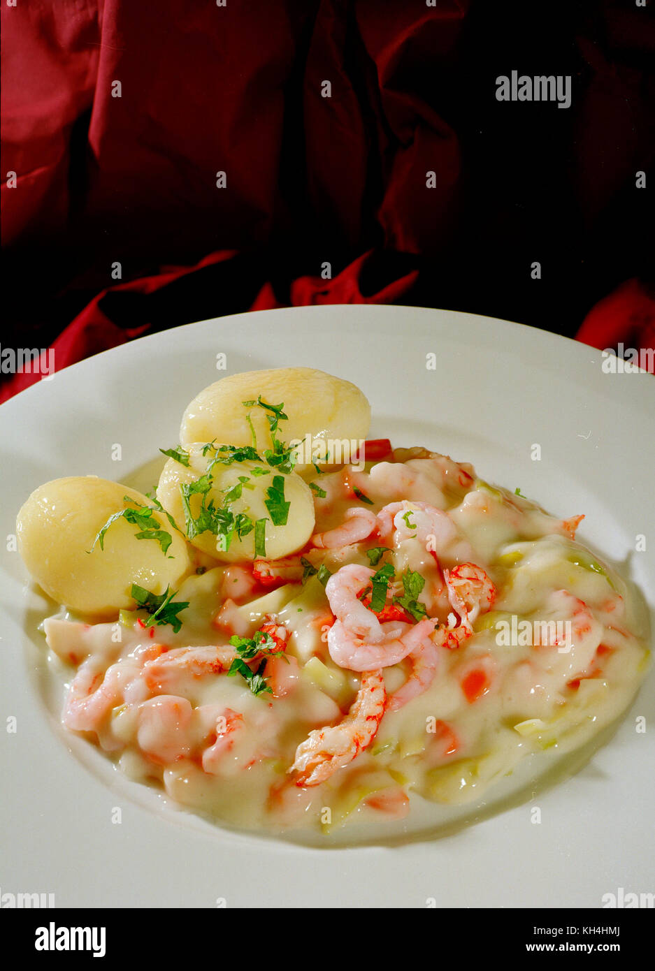Small prawns hi-res stock photography and images - Alamy