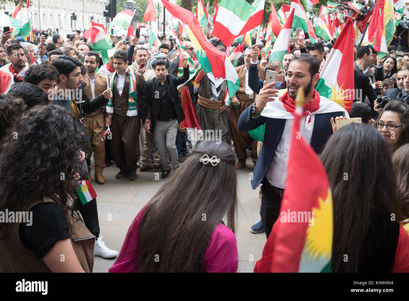 Kurdistan referendum Supporting Kurdistan referendum in London. Kurdish ...