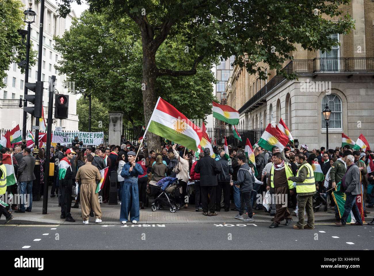 Kurdistan referendum Supporting Kurdistan referendum in London. Kurdish ...