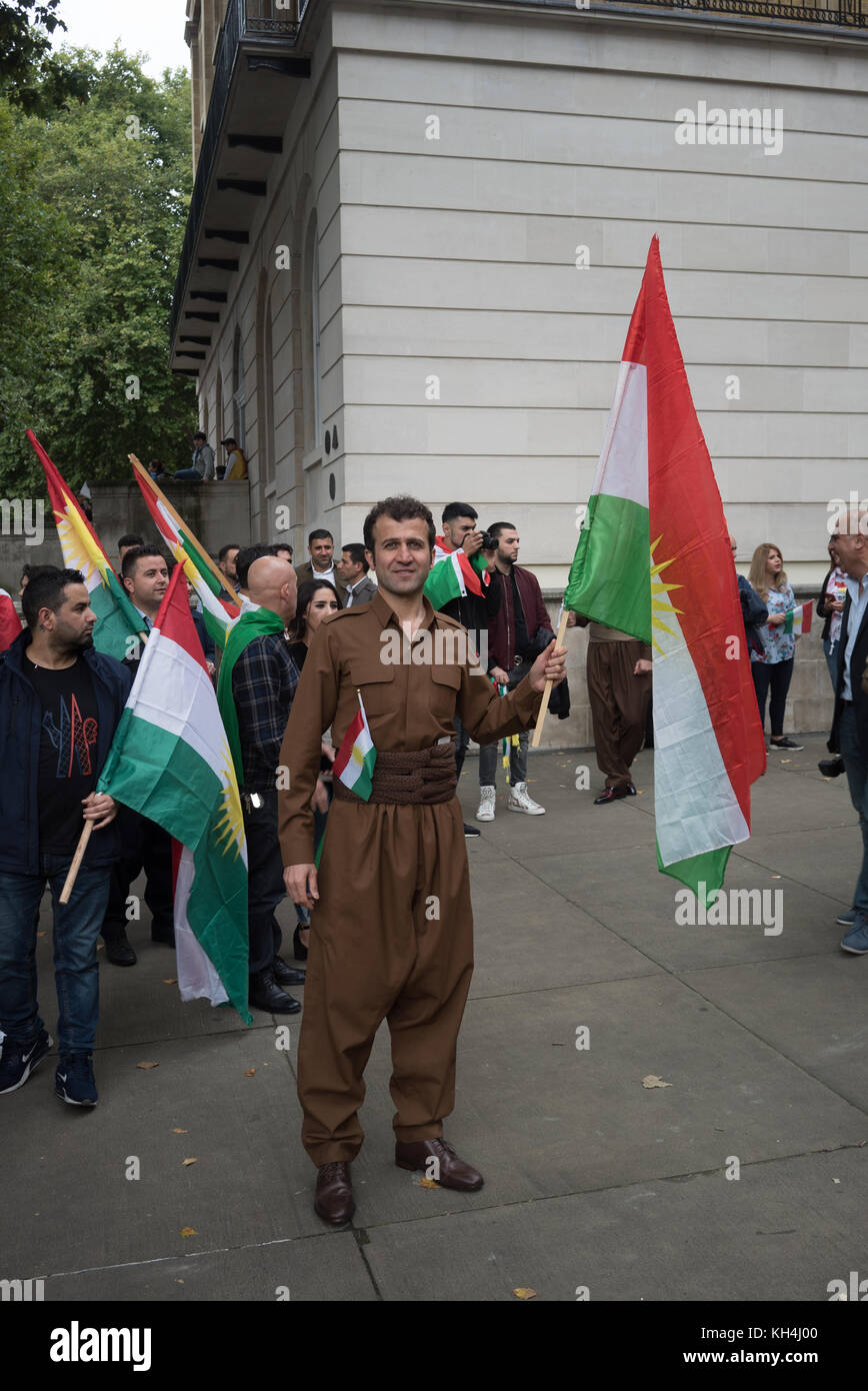 Kurdistan referendum Supporting Kurdistan referendum in London. Kurdish ...