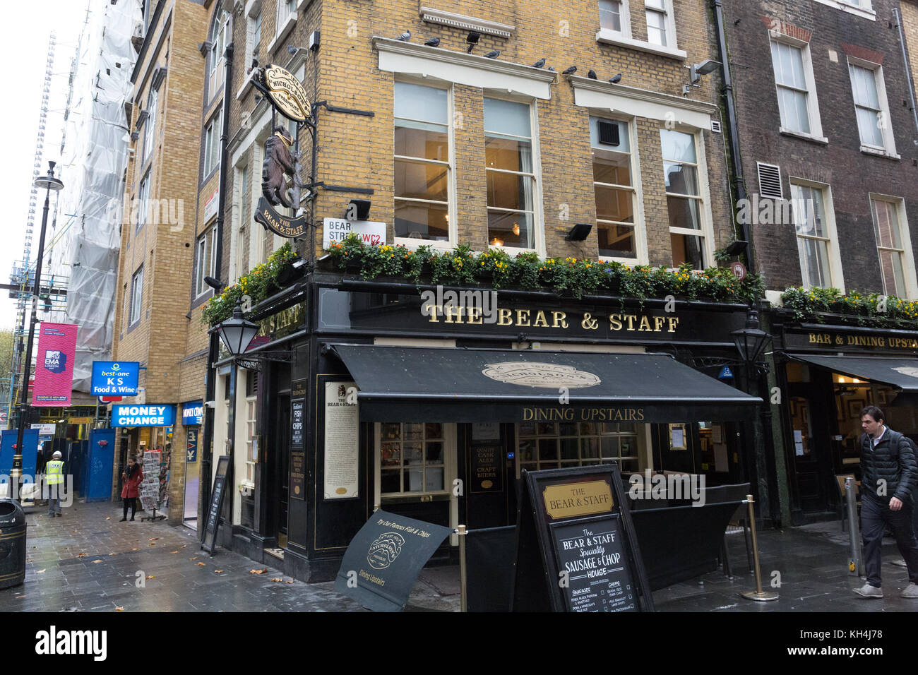 The Bear and Staff, Bear Street Stock Photo - Alamy