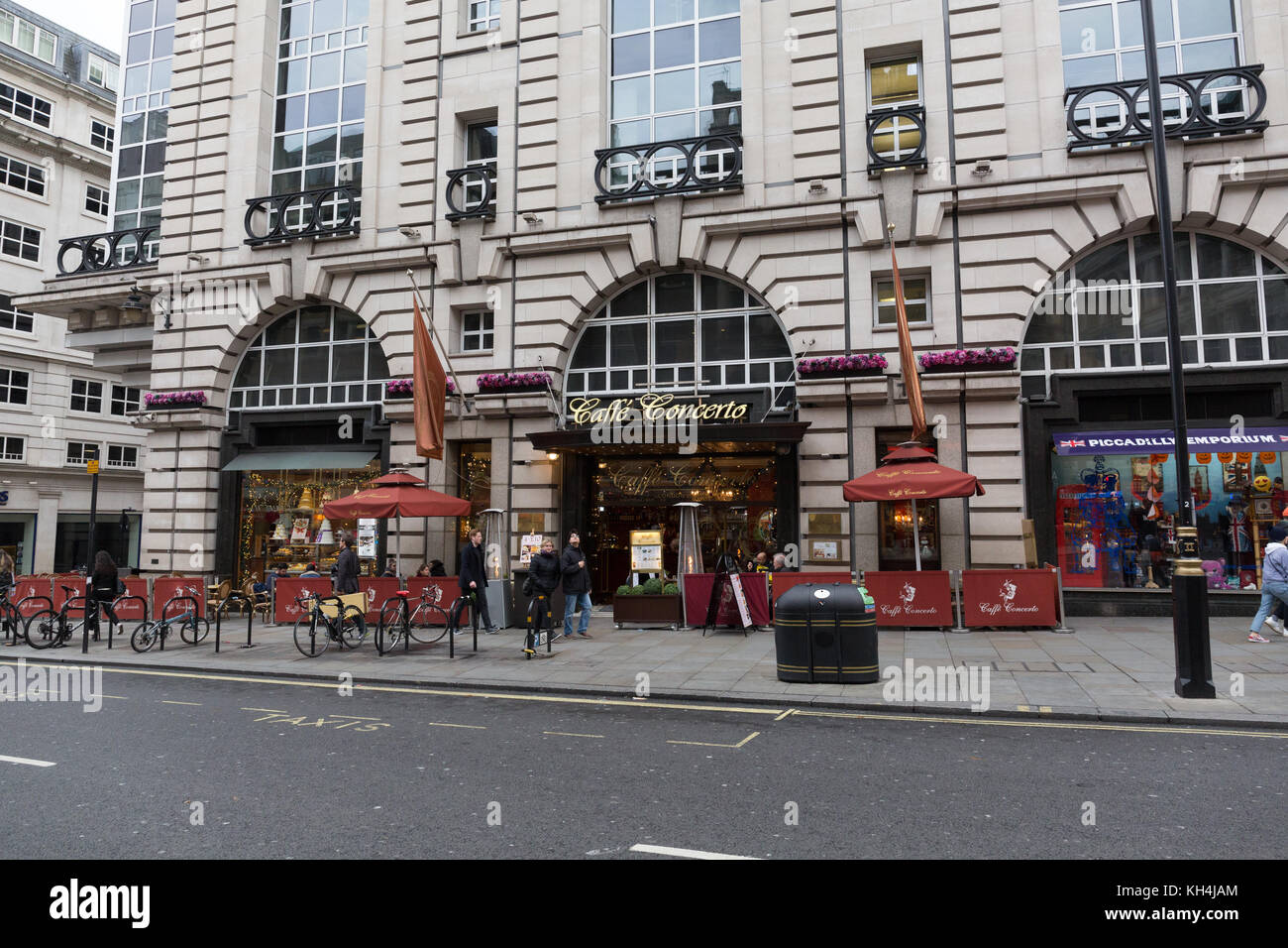 Caffe concerto restaurant london hi-res stock photography and images ...