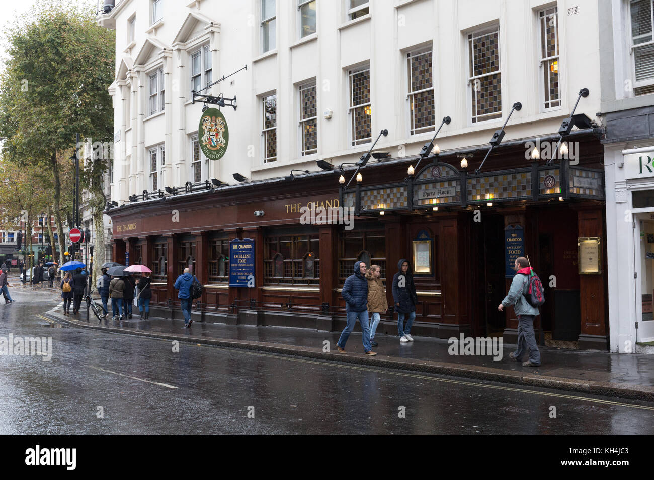The chandos pub hi-res stock photography and images - Alamy