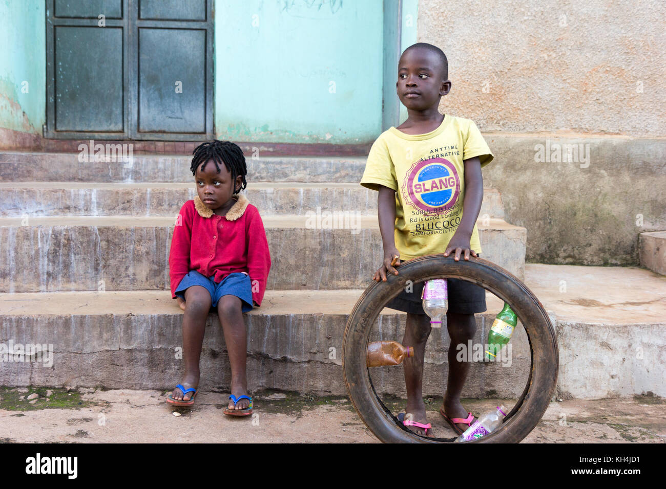 Happy african children playing hi-res stock photography and images - Alamy