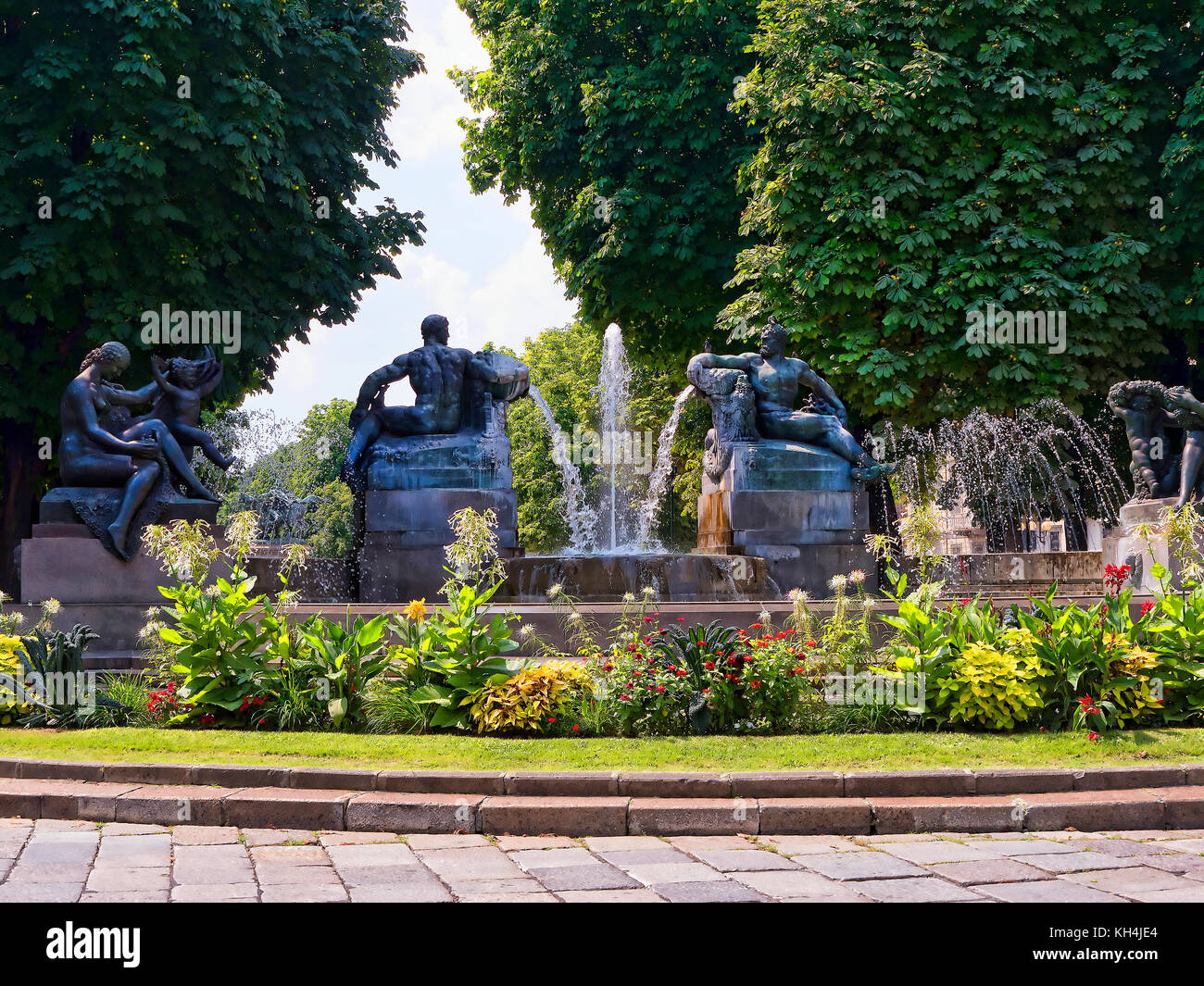 Statues in Park in Turin Italy Stock Photo - Alamy