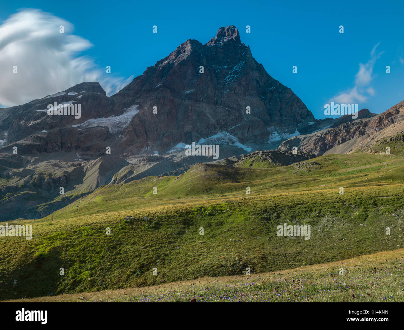Northern Italy, mountain range, peaks, alps, cloudy weather, blue sky ...