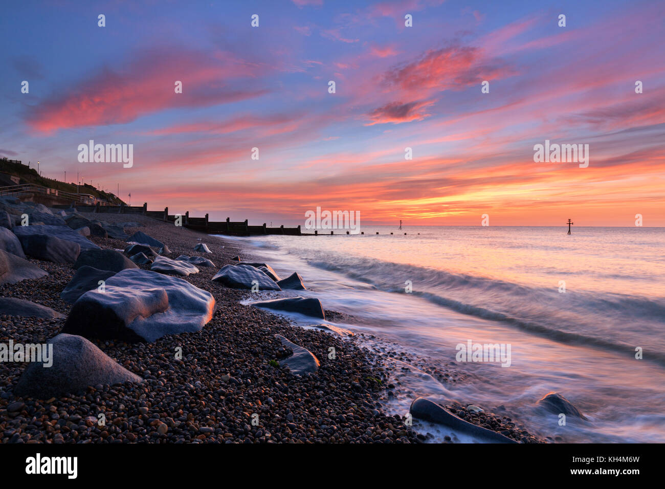 Sheringham beach norfolk hi-res stock photography and images - Alamy