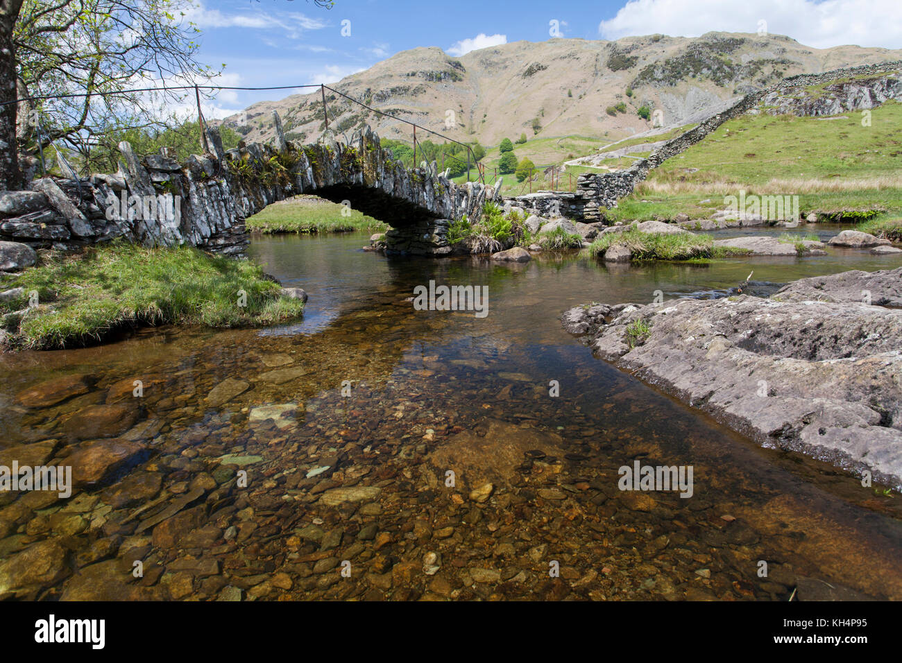 Slater Bridge over the River Brathay, Little Langdale, Lake District ...