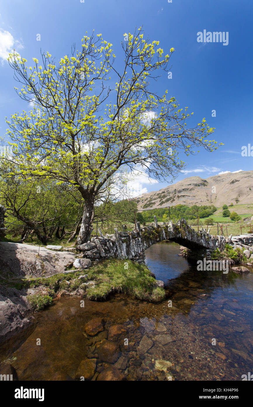 Slater Bridge over the River Brathay, Little Langdale, Lake District ...