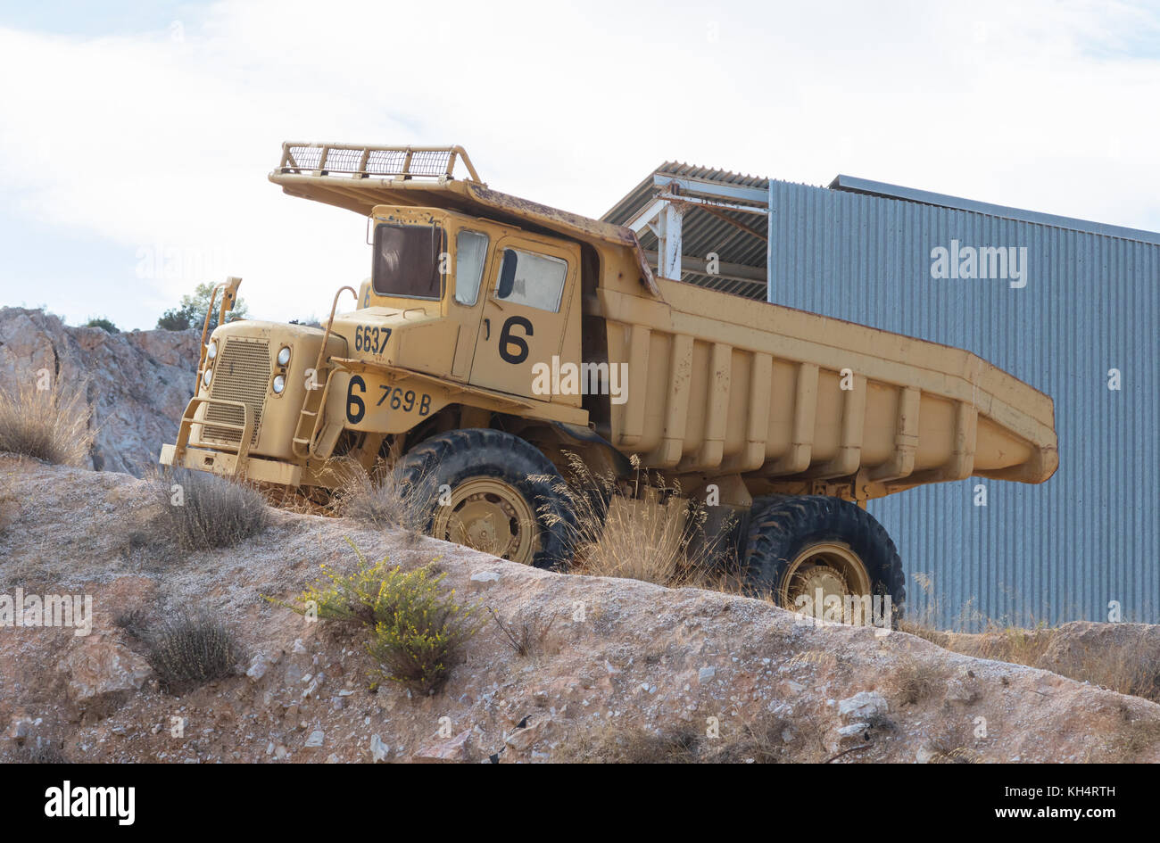 Stone truck hi-res stock photography and images - Alamy