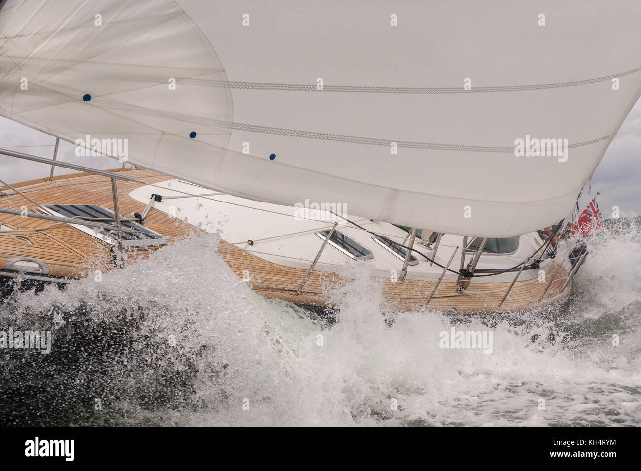 English sailboat racing hi-res stock photography and images - Alamy