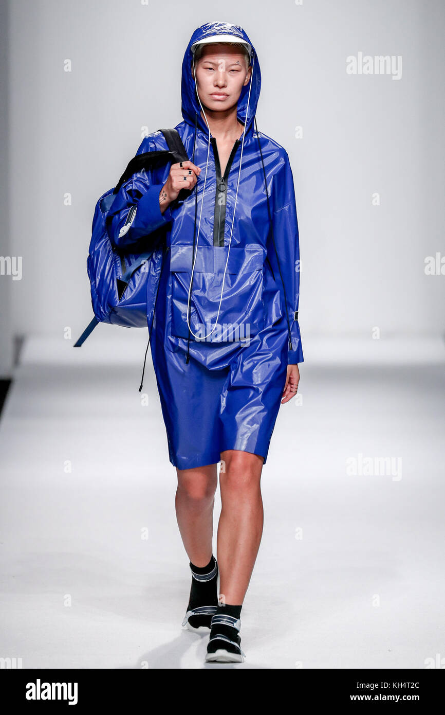 Shanghai Fashion Week Spring/Summer 2018 - Wang Changrong - Catwalk ...