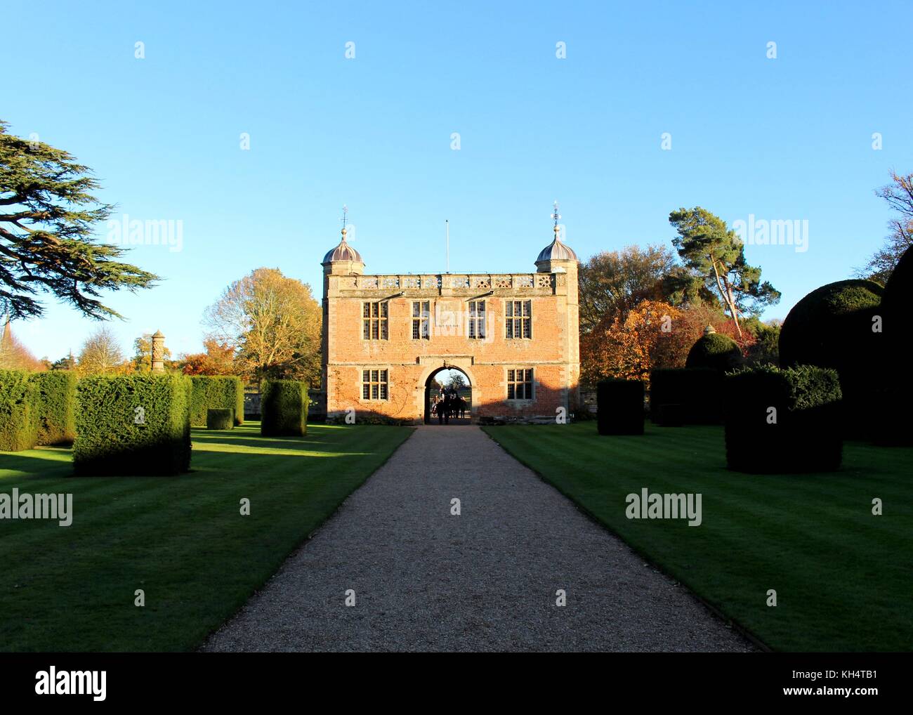 The gatehouse at Charlecote Park Manor Stock Photo - Alamy