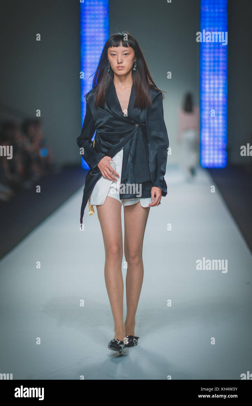 Shanghai Fashion Week Spring/Summer 2018 - Chaber C+ - Catwalk ...