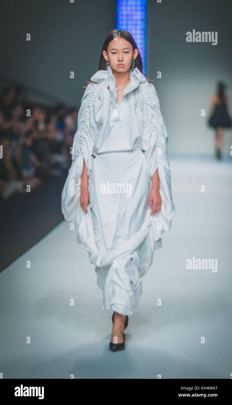 Shanghai Fashion Week Spring/Summer 2018 - Chaber C+ - Catwalk ...