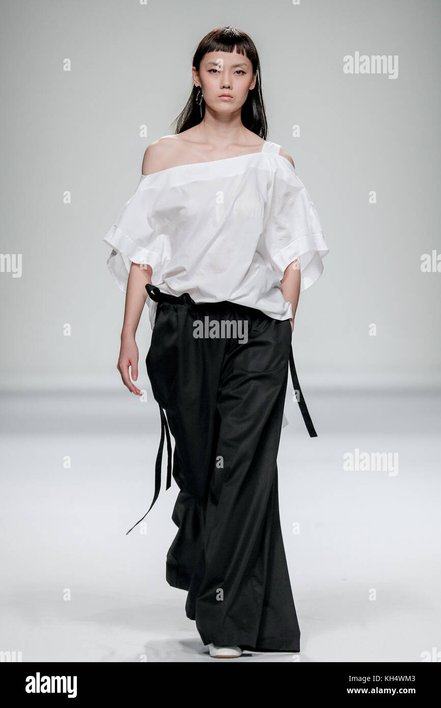 Shanghai Fashion Week Spring/Summer 2018 -Broadcast-Bo - Catwalk ...