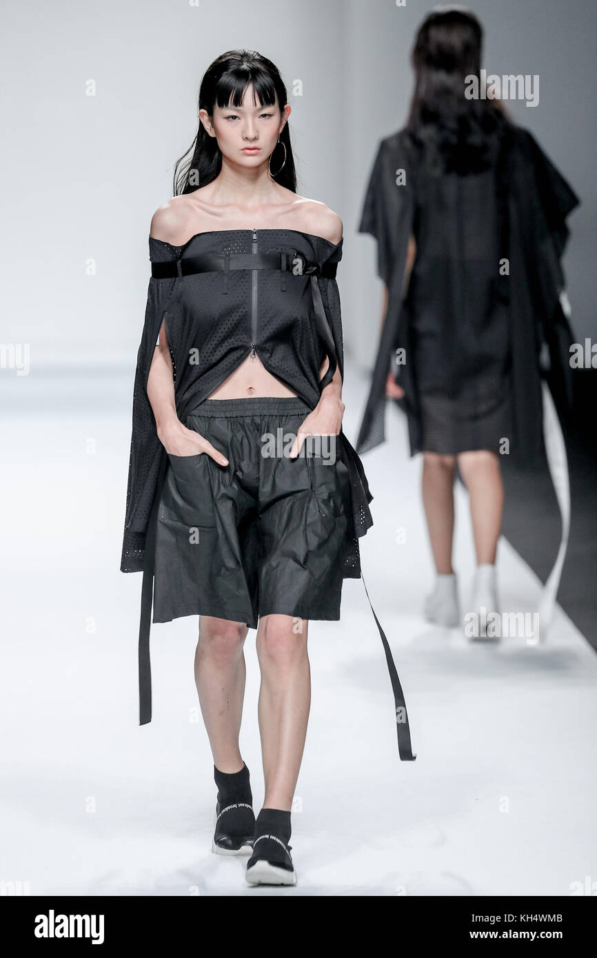 Shanghai Fashion Week Spring/Summer 2018 -Broadcast-Bo - Catwalk ...
