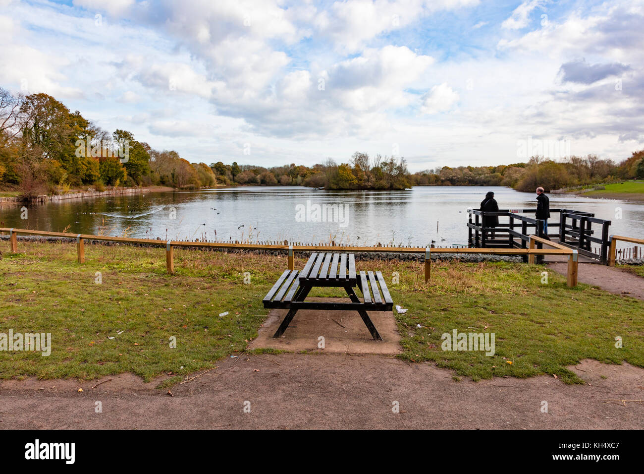 Barden lake tonbridge kent england hi-res stock photography and images ...