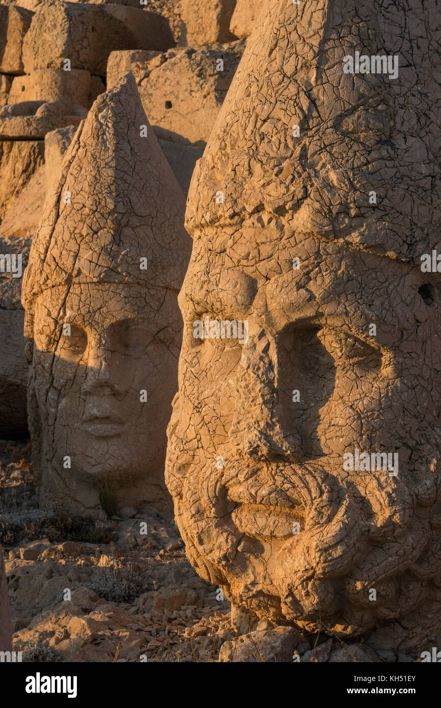 Mount Nemrut sanctuary, Statues on the western terrace, Ruins of the ...