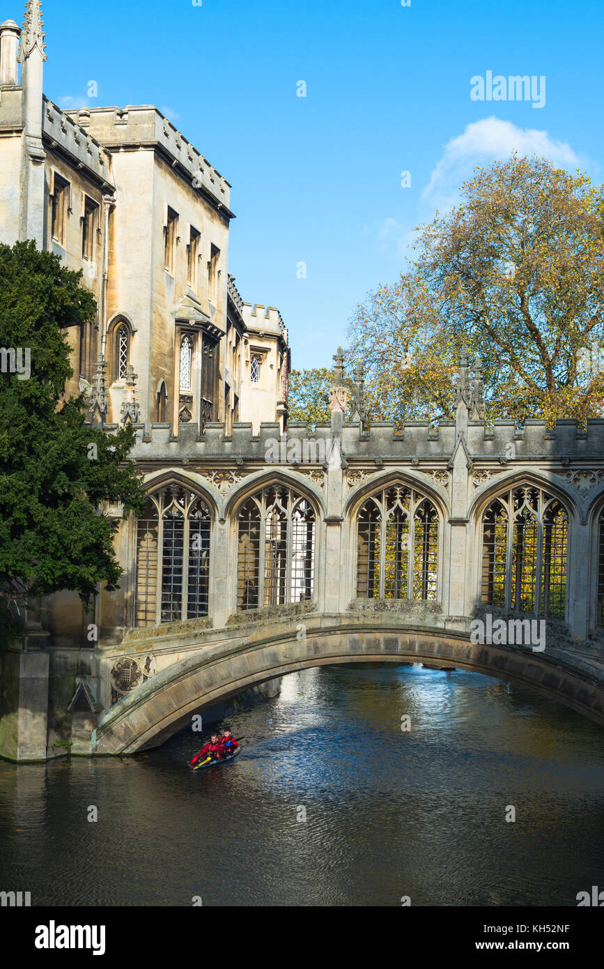 Famous cambridge landmarks hi-res stock photography and images - Alamy