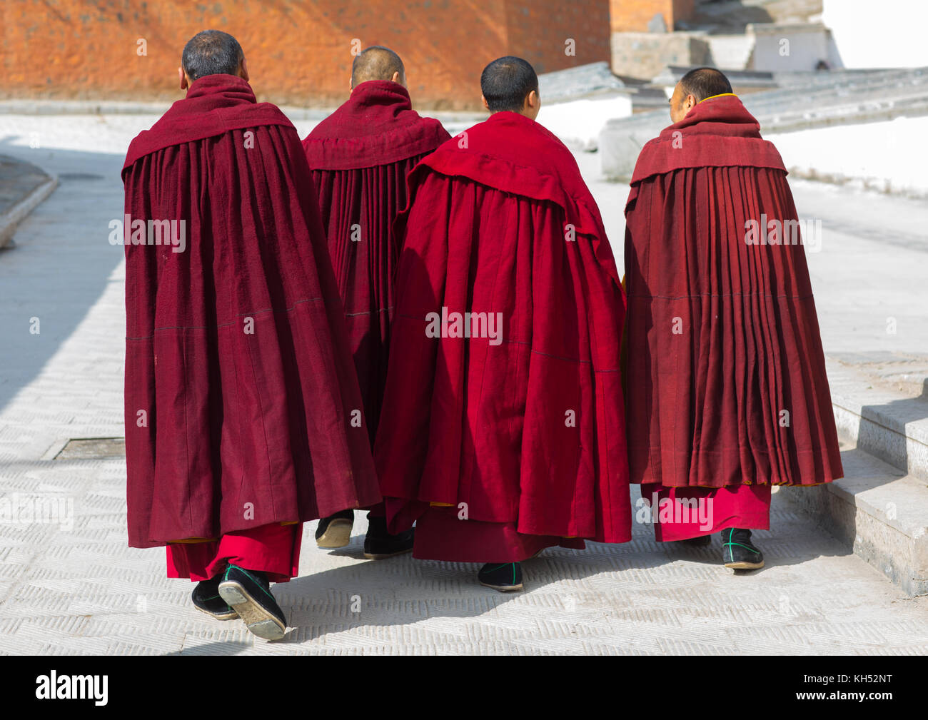 Tibetan monks of the gelug order in Labrang monastery, Gansu province ...