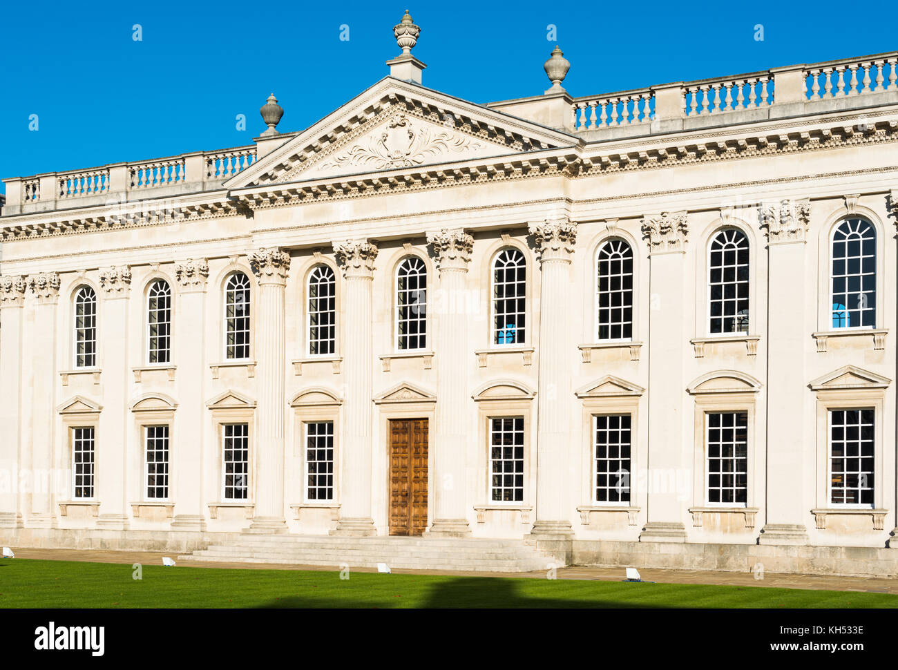 Senate house cambridge university hi-res stock photography and images ...