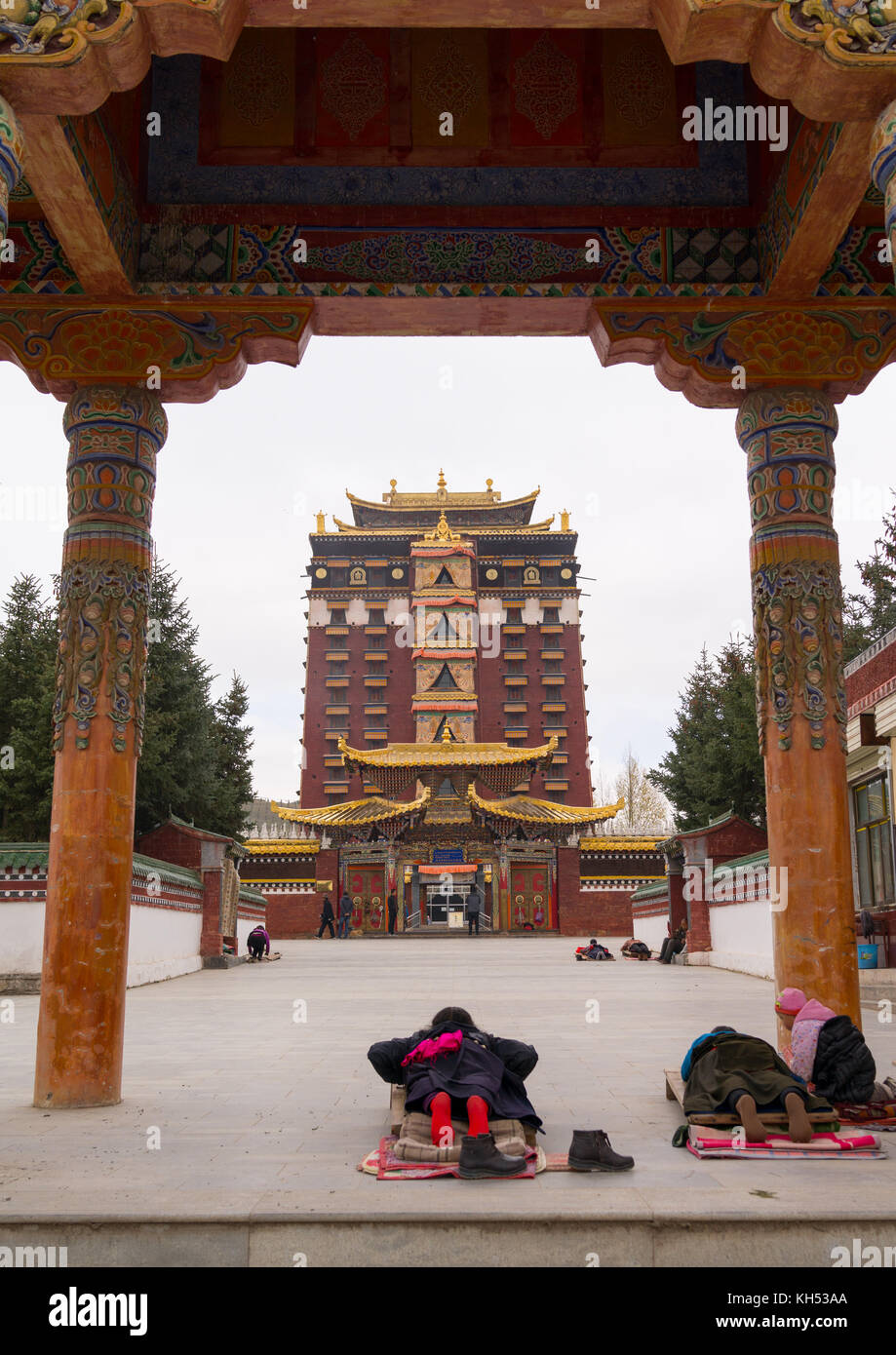Pilgrims prostrating tibet hi-res stock photography and images - Alamy