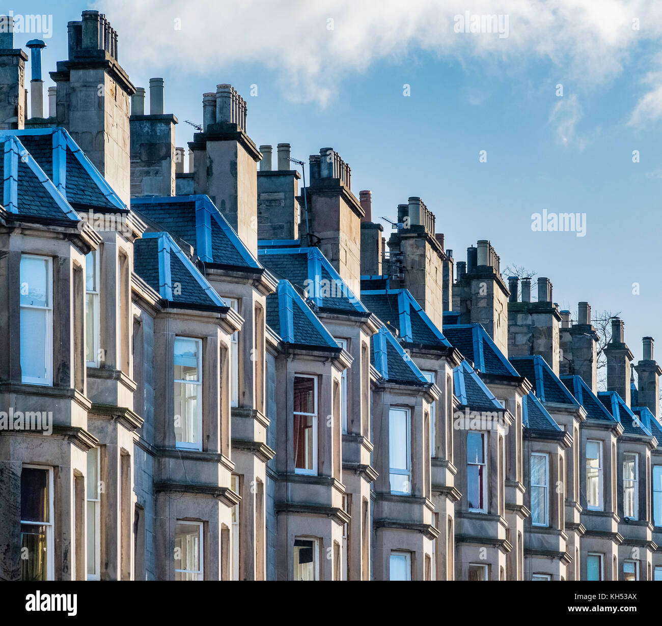 Tenements terraced architecture building hi-res stock photography and ...