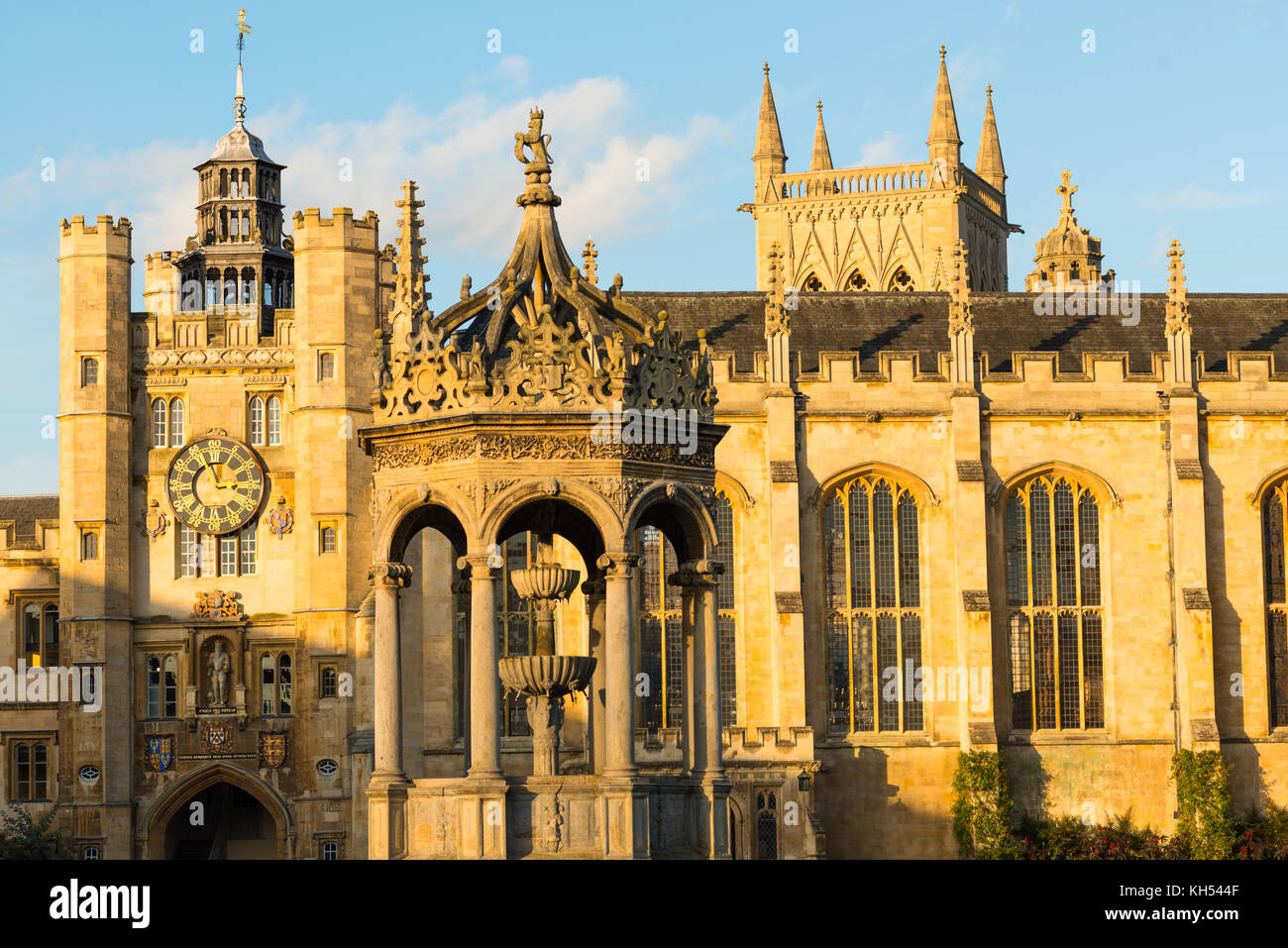 Trinity college clock tower hi-res stock photography and images - Alamy