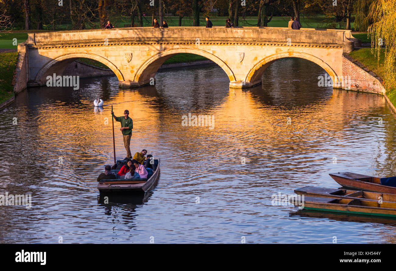 Cambridge university punting trinity hi-res stock photography and ...