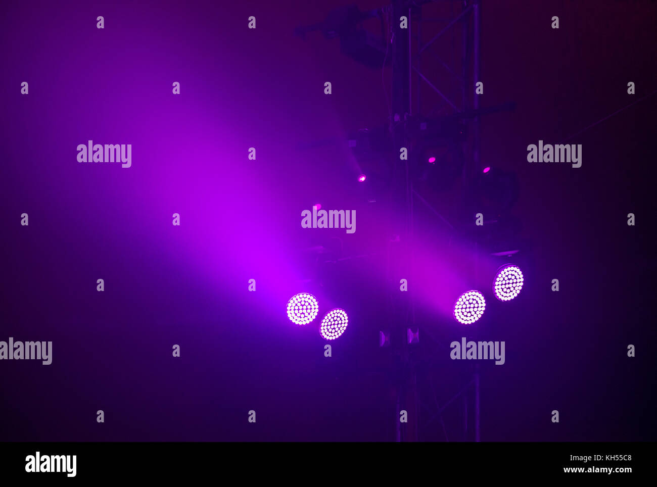 Circus spot light hi-res stock photography and images - Alamy