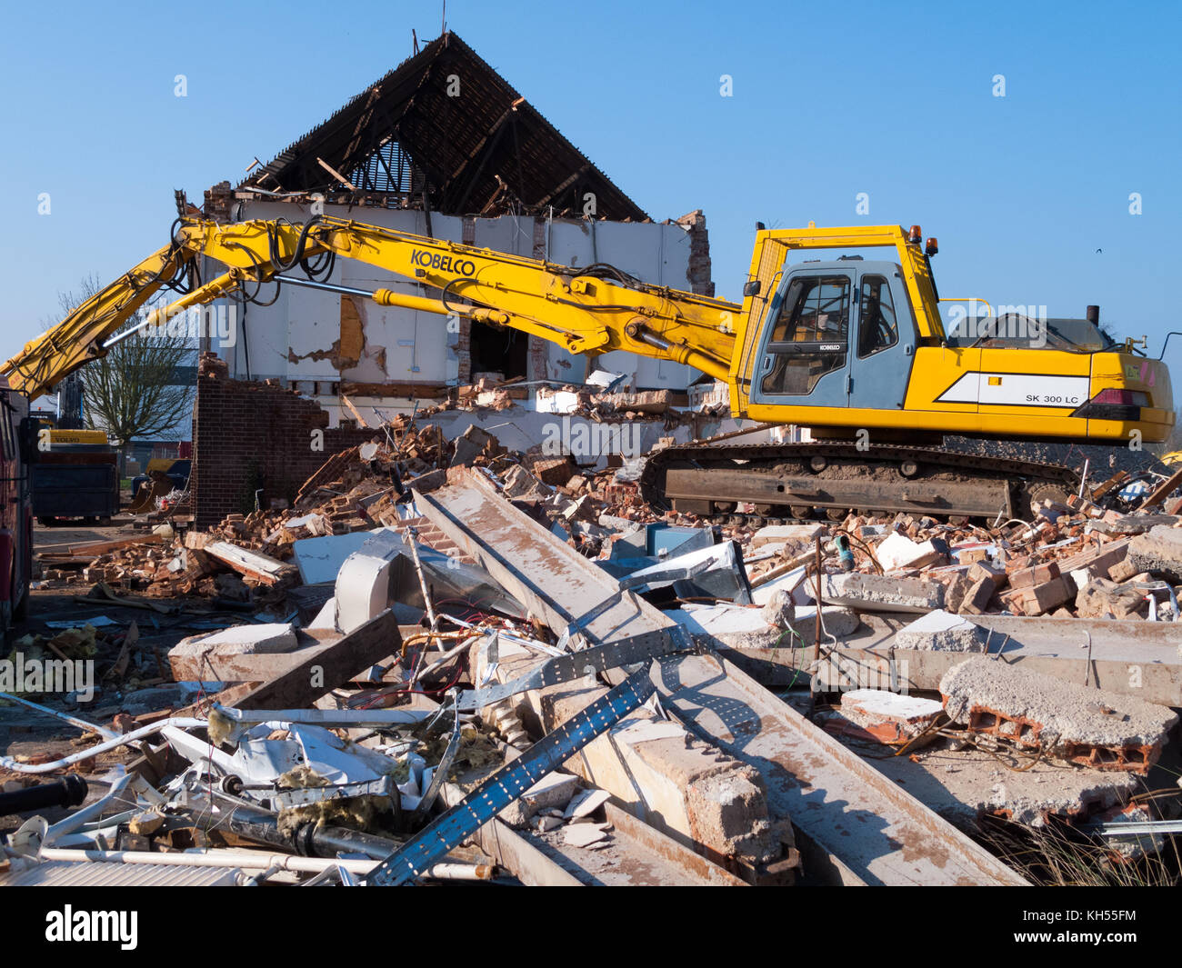 Kobelco excavator hi-res stock photography and images - Alamy