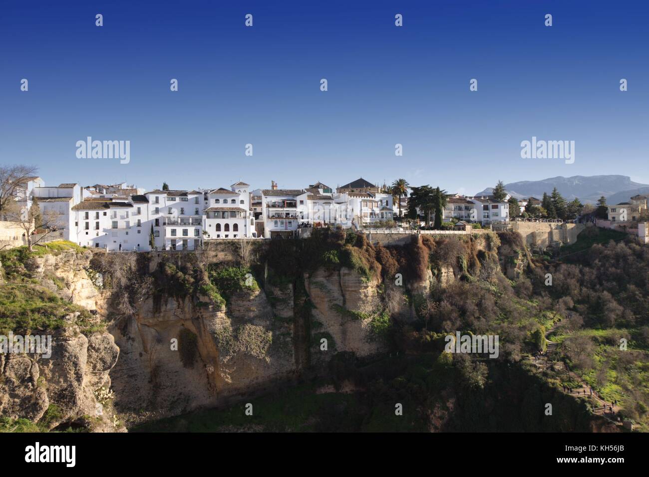 Over precipice hi-res stock photography and images - Alamy