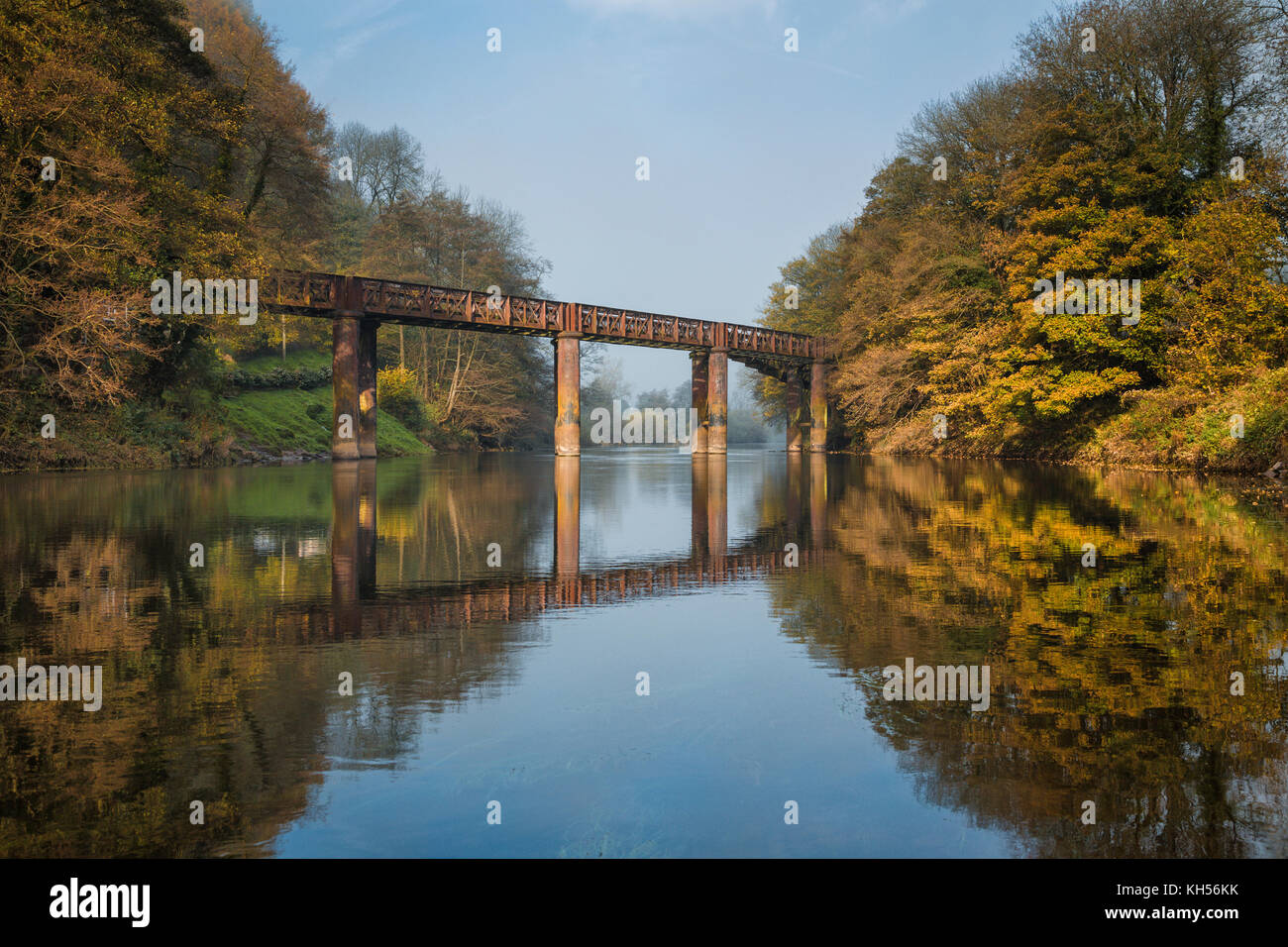 Steel footbridge hi-res stock photography and images - Alamy
