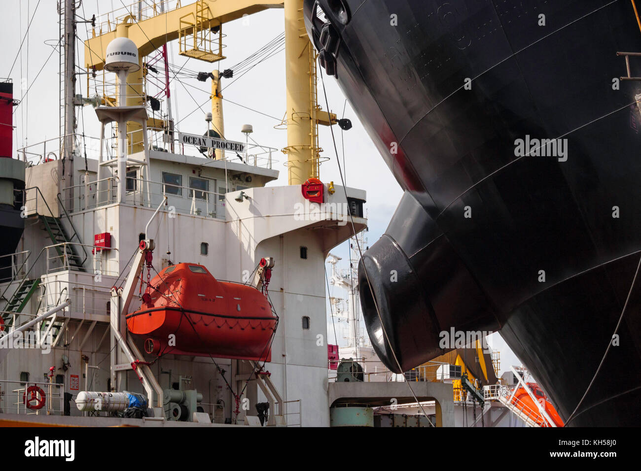 Superstructure hi-res stock photography and images - Alamy