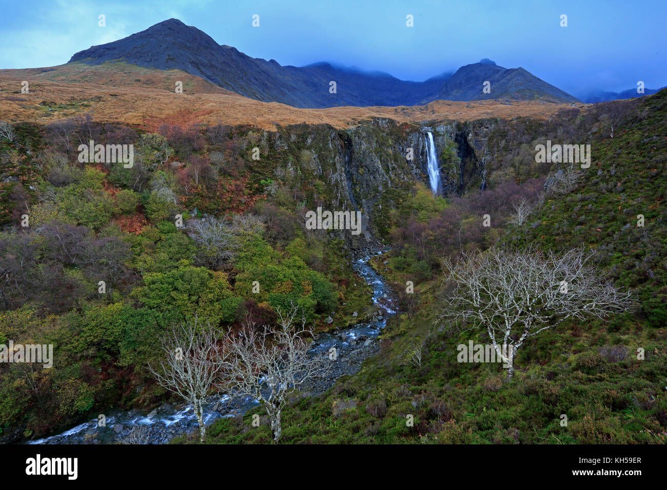 Isle of skye scotland waterfall hi-res stock photography and images - Alamy