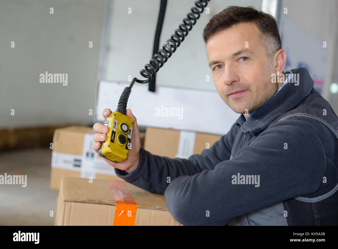 People work in shipping department hi-res stock photography and images ...