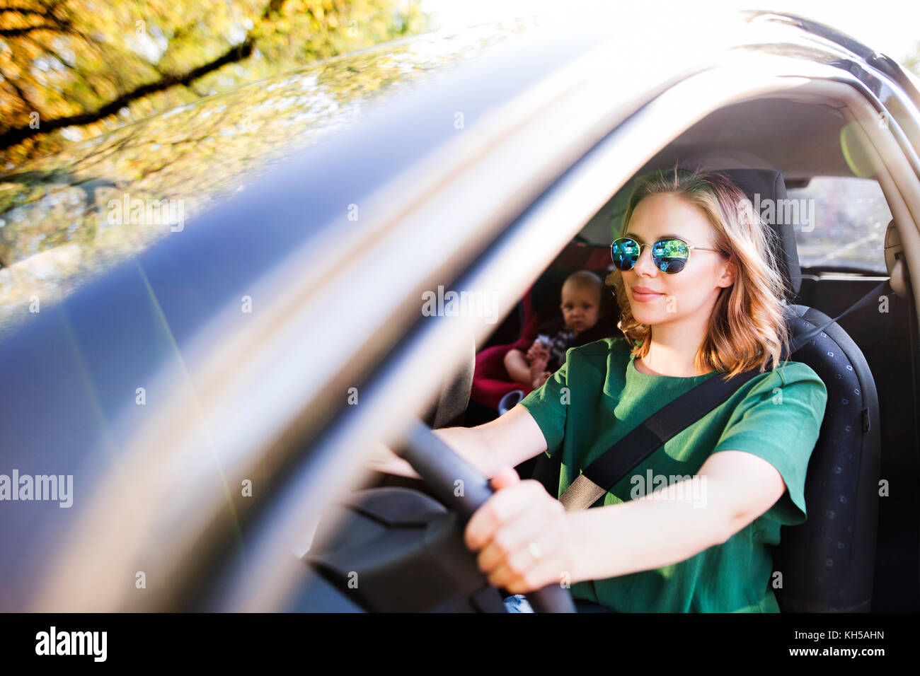 Car journey with mum hi-res stock photography and images - Alamy