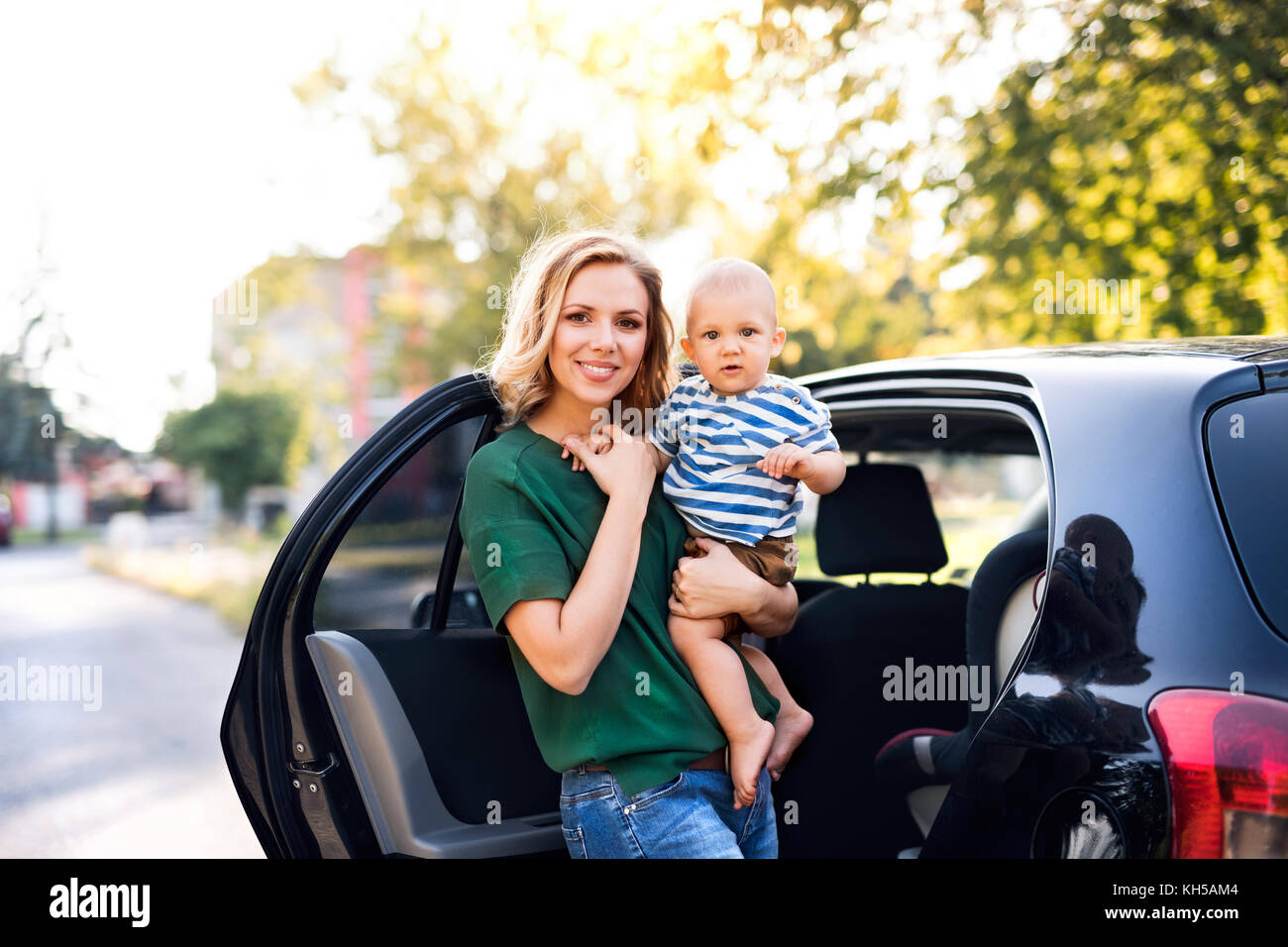 All barefoot car hi-res stock photography and images - Alamy