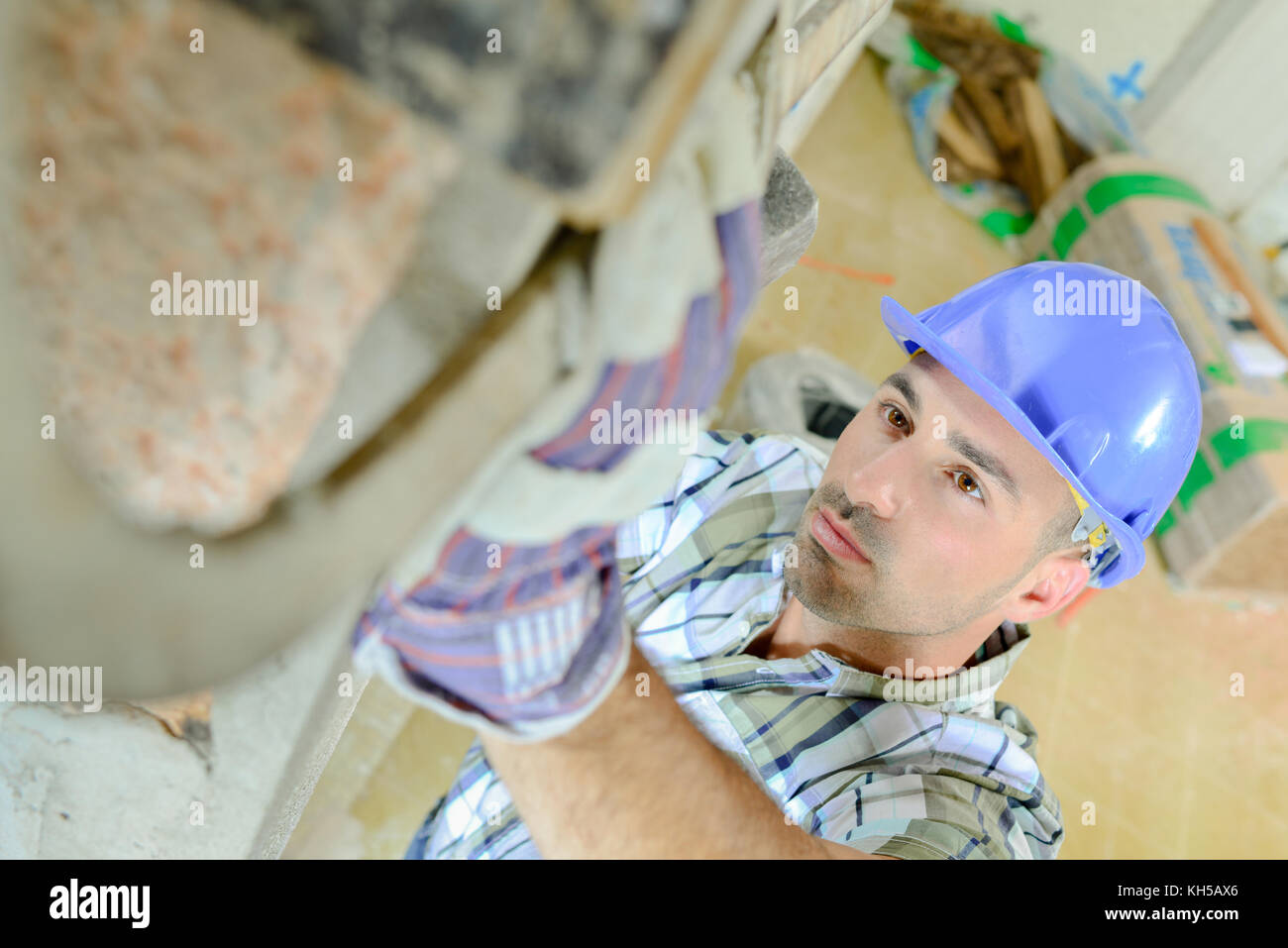 Repairing dwelling hi-res stock photography and images - Alamy