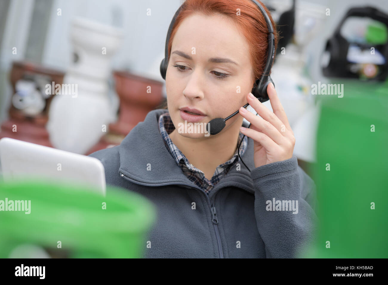 Female call center service hi-res stock photography and images - Alamy