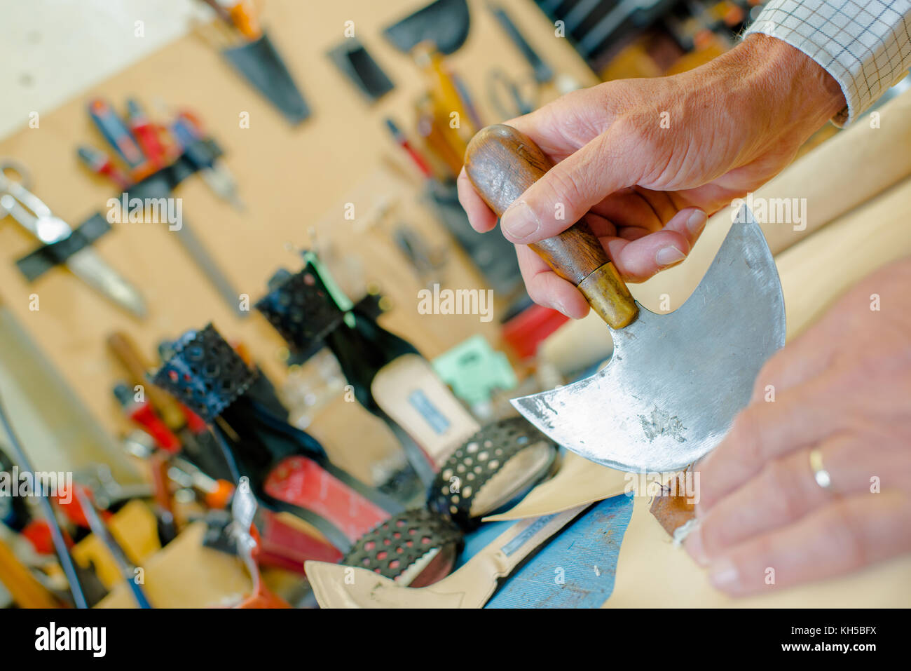 Cobblers tools hi-res stock photography and images - Alamy