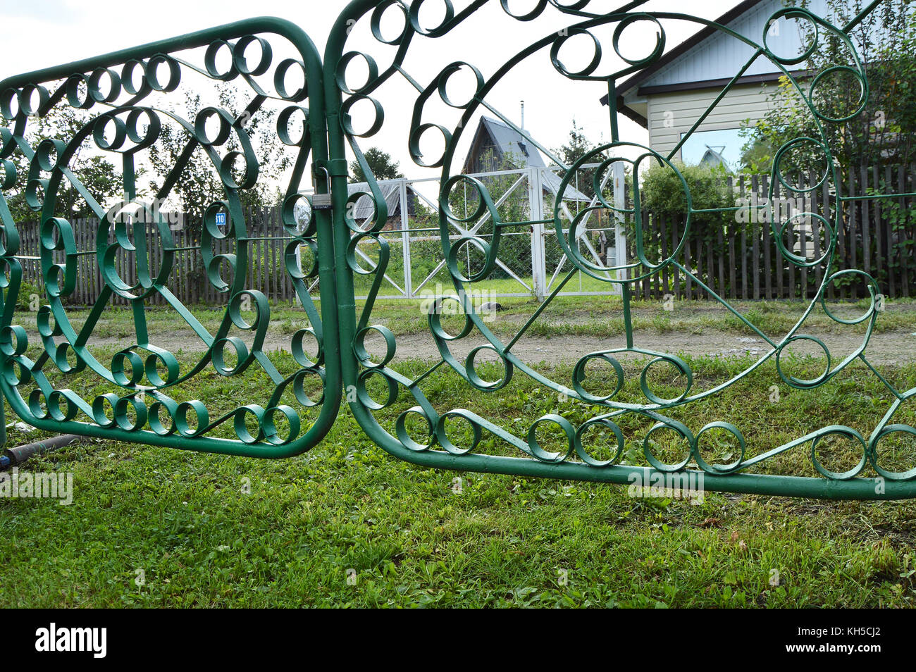 Wicket gates hi-res stock photography and images - Alamy