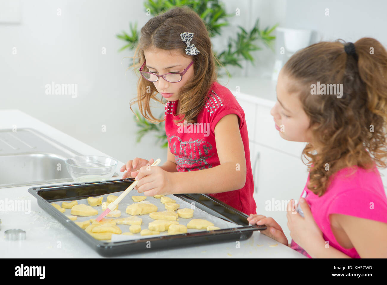 Family bake day Stock Photo - Alamy
