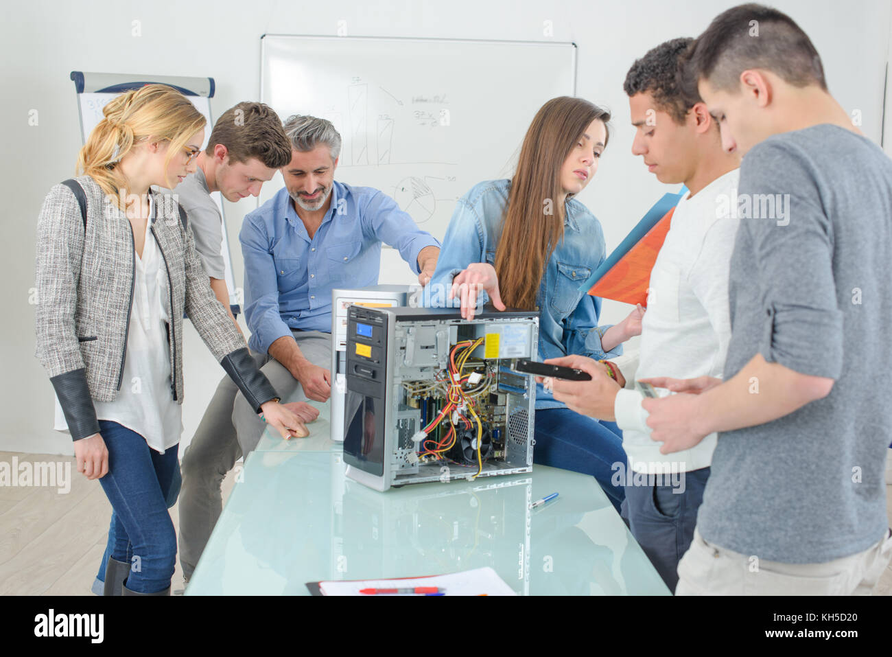 it students in computer science classroom Stock Photo - Alamy