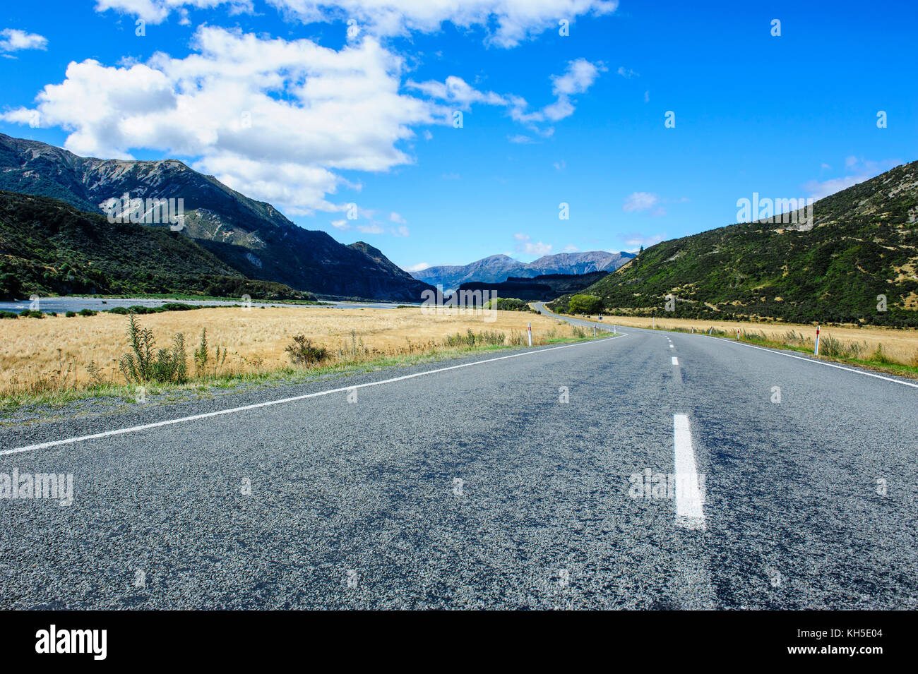 Lewis pass hi-res stock photography and images - Alamy