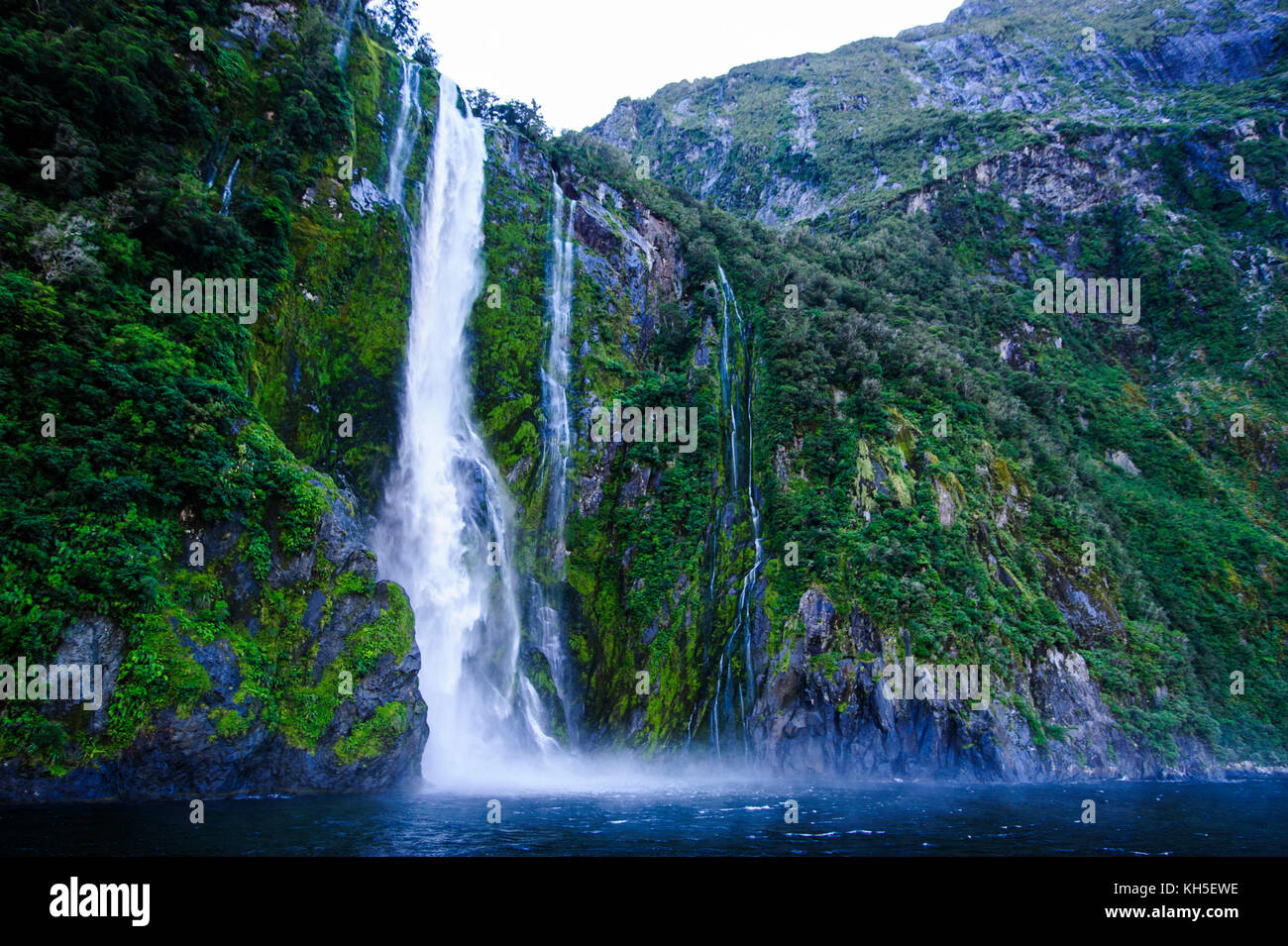 Large Waterfall Sounds