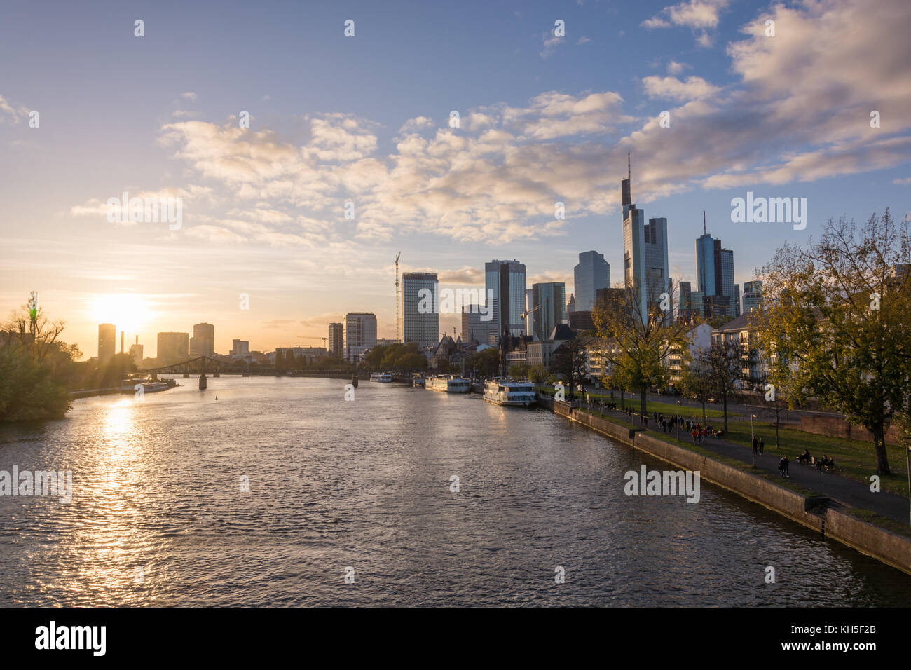 Skyline of frankfurt at sunset hi-res stock photography and images - Alamy