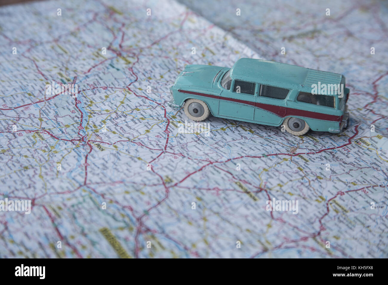 Old road map hi-res stock photography and images - Alamy